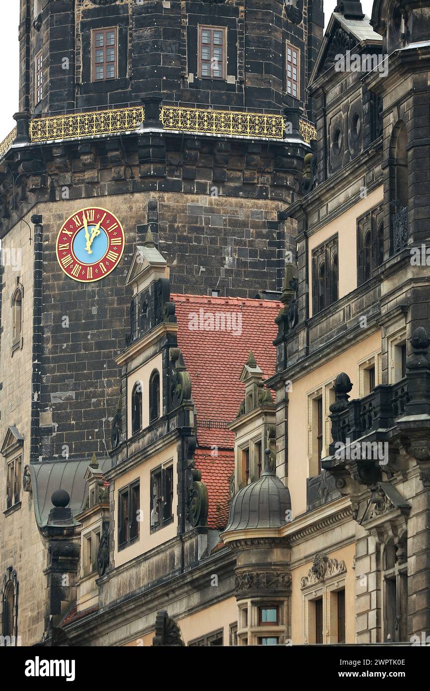 Old clock on tower hi-res stock photography and images - Alamy