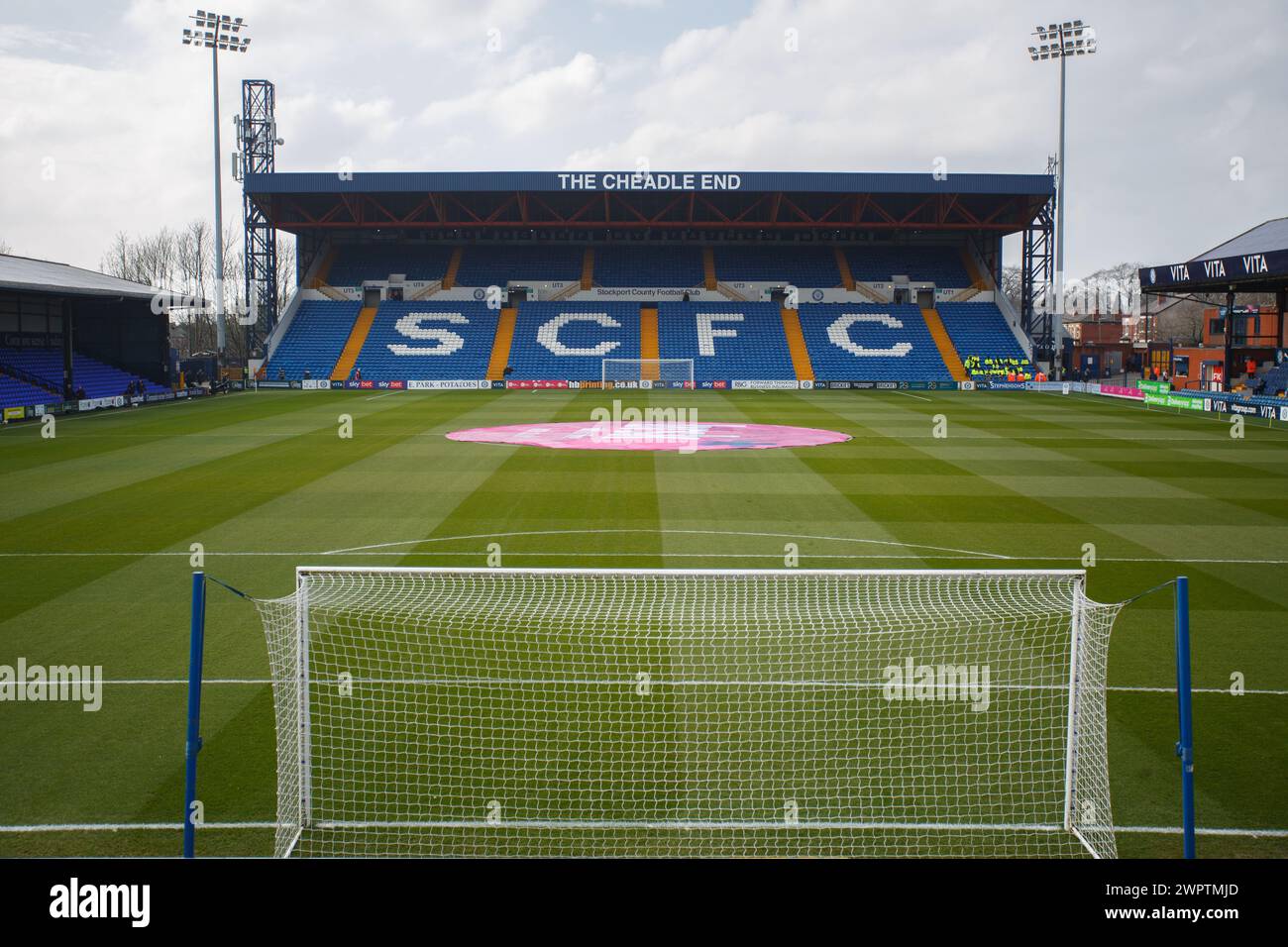Edgeley park stockport general view hi-res stock photography and images ...