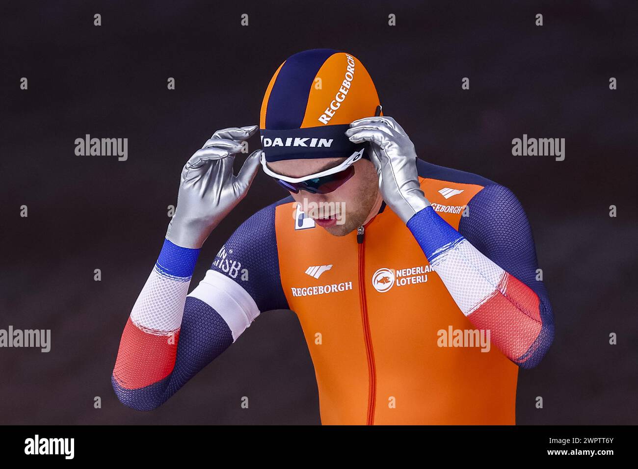 INZELL - Patrick Roest (NED) during the 500 meters at the all-round ...
