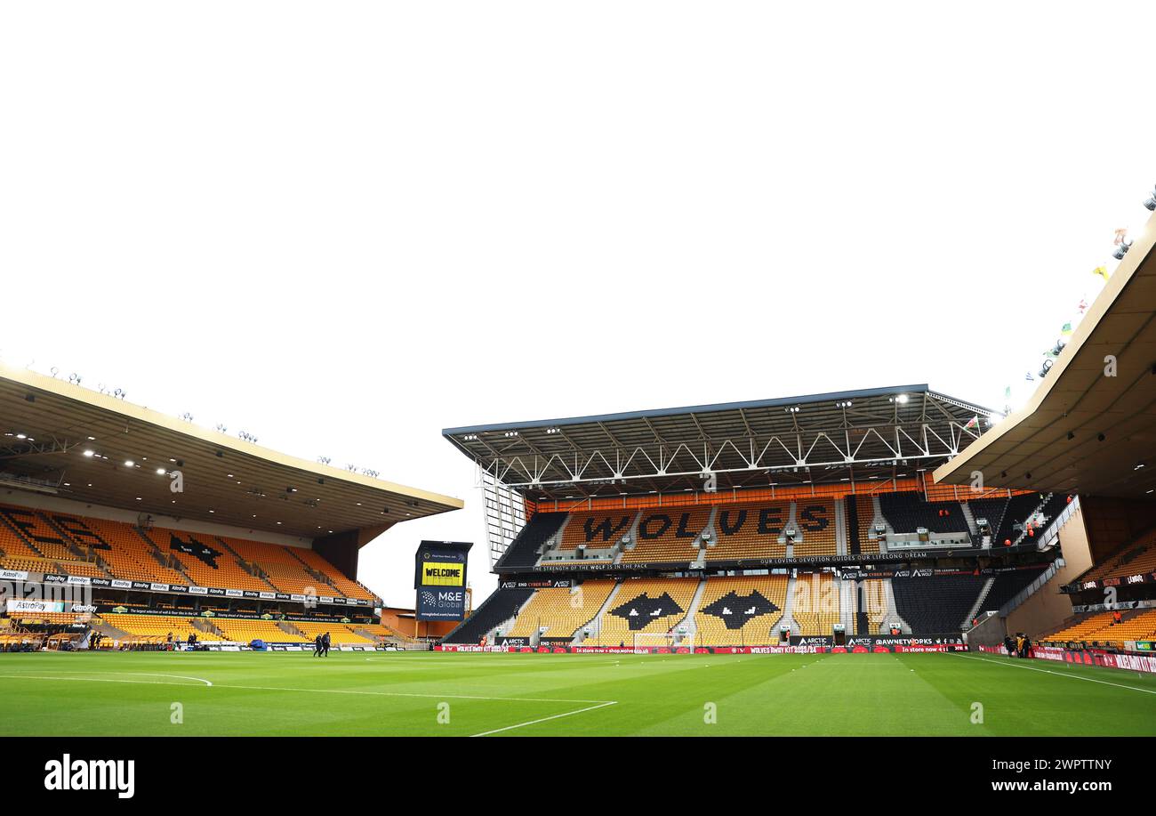 Molineux stadium match hi-res stock photography and images - Alamy