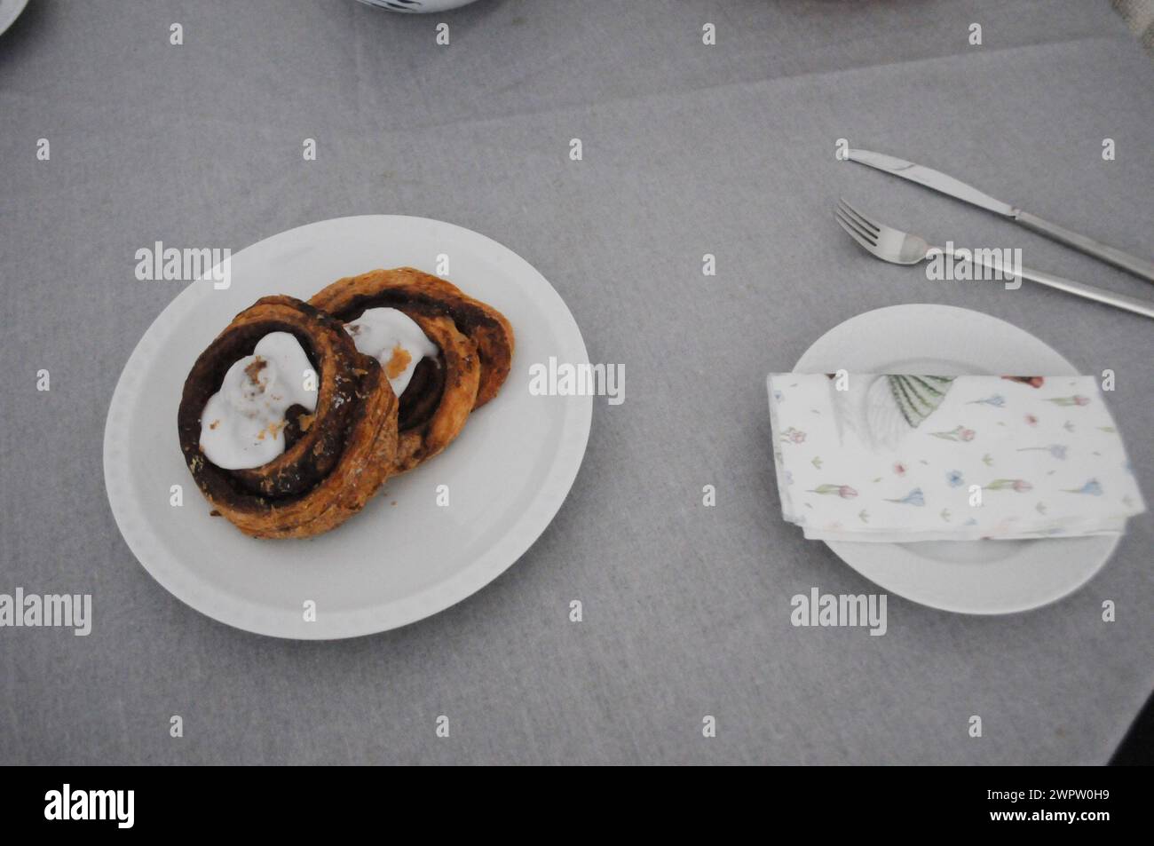 Danish kringle cake hi-res stock photography and images - Alamy