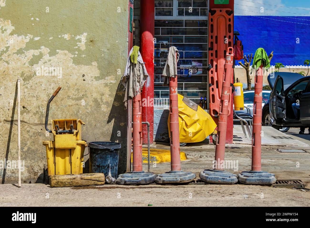 Wet gas transportation hi-res stock photography and images - Alamy
