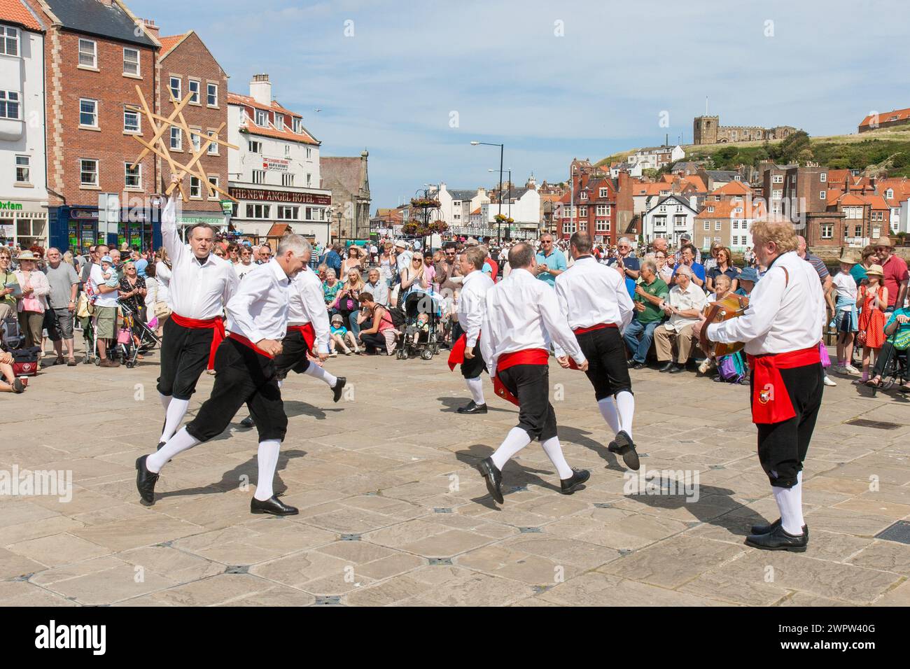 Sallyport rapper dancers at Whitby Folk Week Stock Photo - Alamy