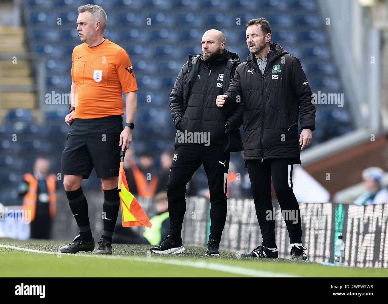 Head coach of Plymouth Argyle Ian Foster and First team coach Simon ...