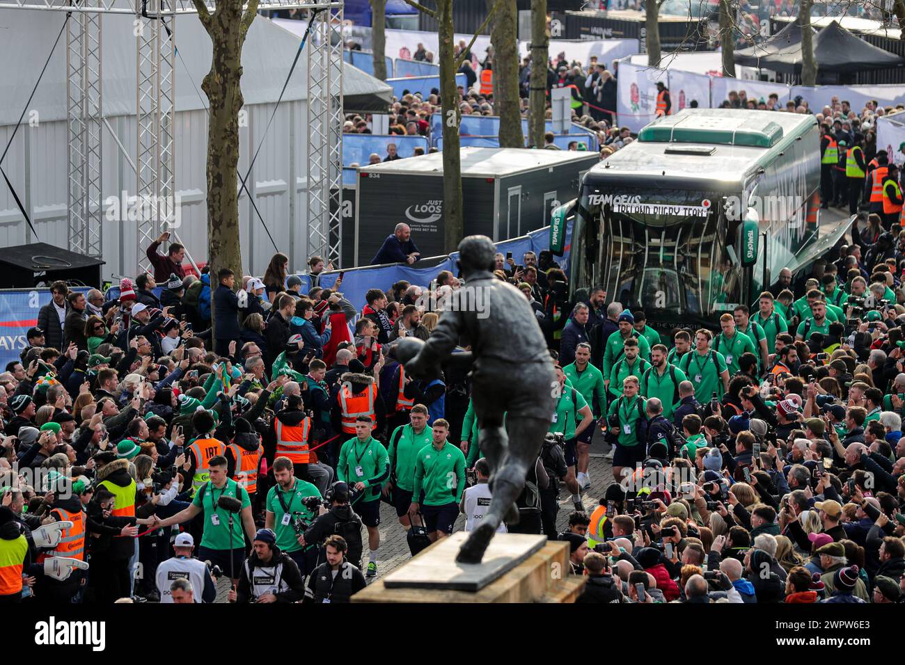 London, UK. 9th Mar 2024. The Ireland team arrives before the Guinness ...