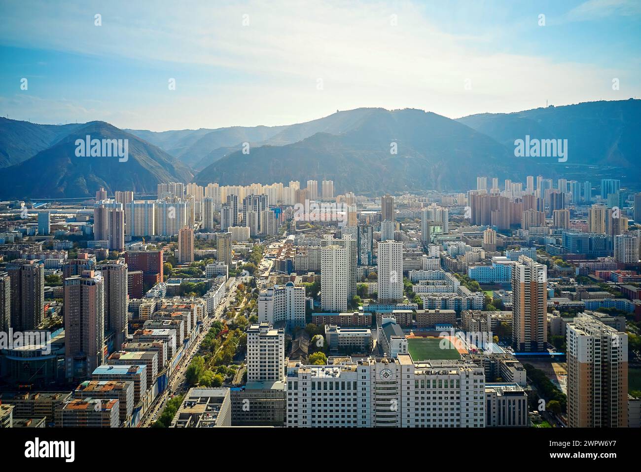 Modern office building upside hi-res stock photography and images - Alamy