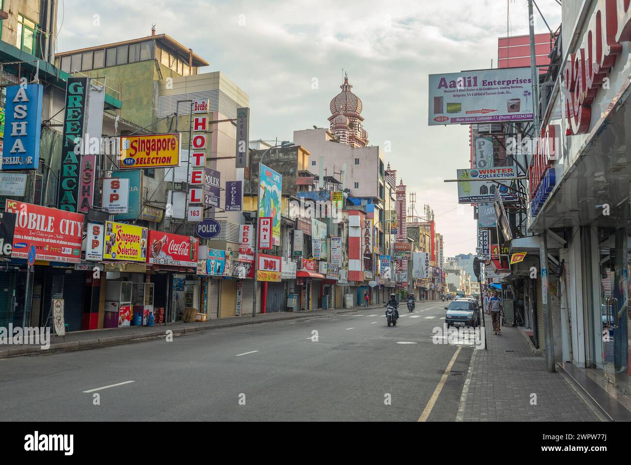 Colombo road hi-res stock photography and images - Alamy