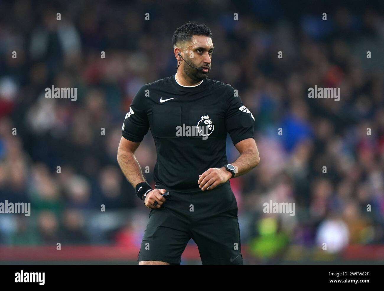 Sunny gill referee hi-res stock photography and images - Alamy