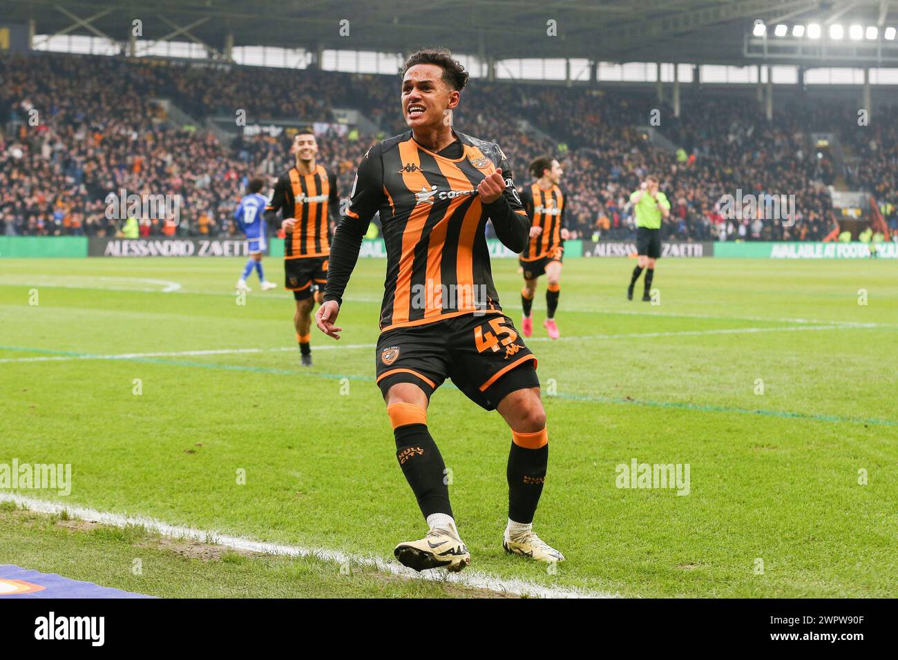 Hull, UK. 09th Mar, 2024. Hull City midfielder Fabio Carvalho (45 ...