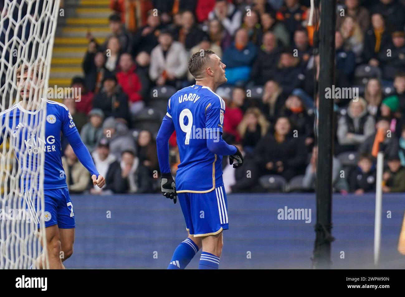 Hull, UK. 09th Mar, 2024. Leicester City forward Jamie Vardy (9) scores ...