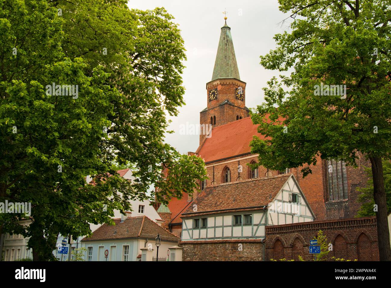 Brandenburg cathedral building hi-res stock photography and images - Alamy