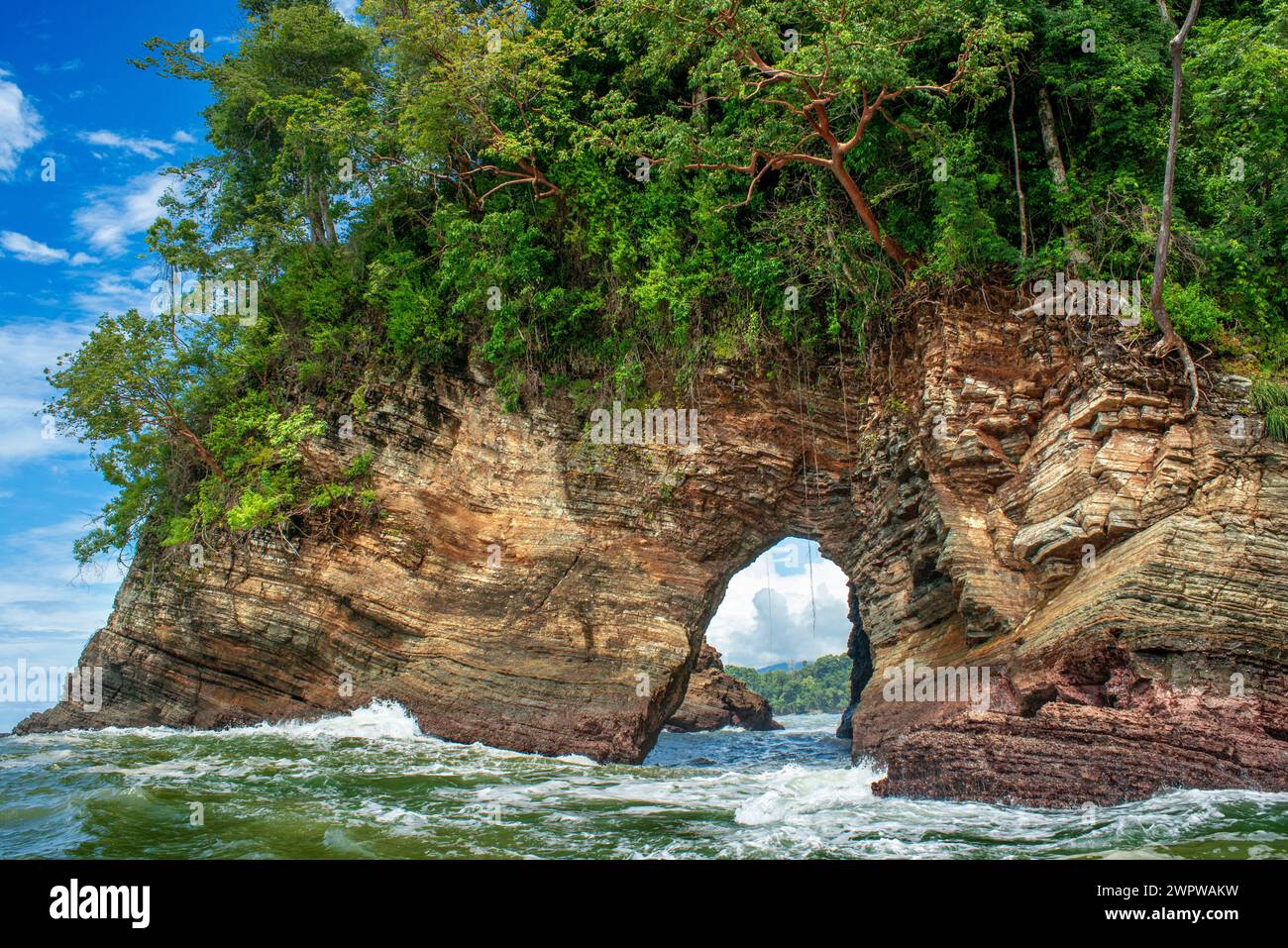 Rock gate at Punta Pinuela, Marino Ballena National Park, Uvita ...