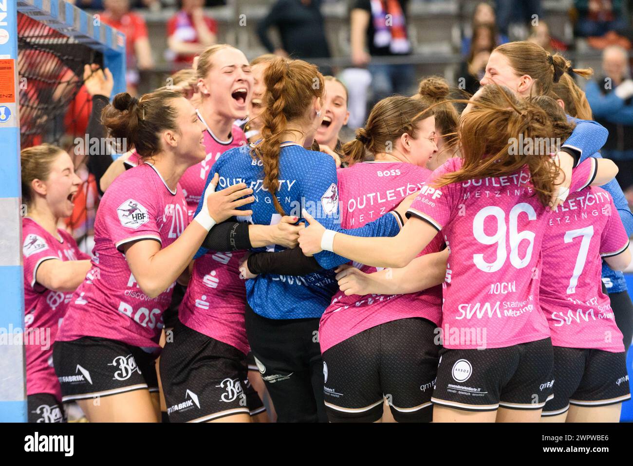 Cheer meter hi-res stock photography and images - Alamy