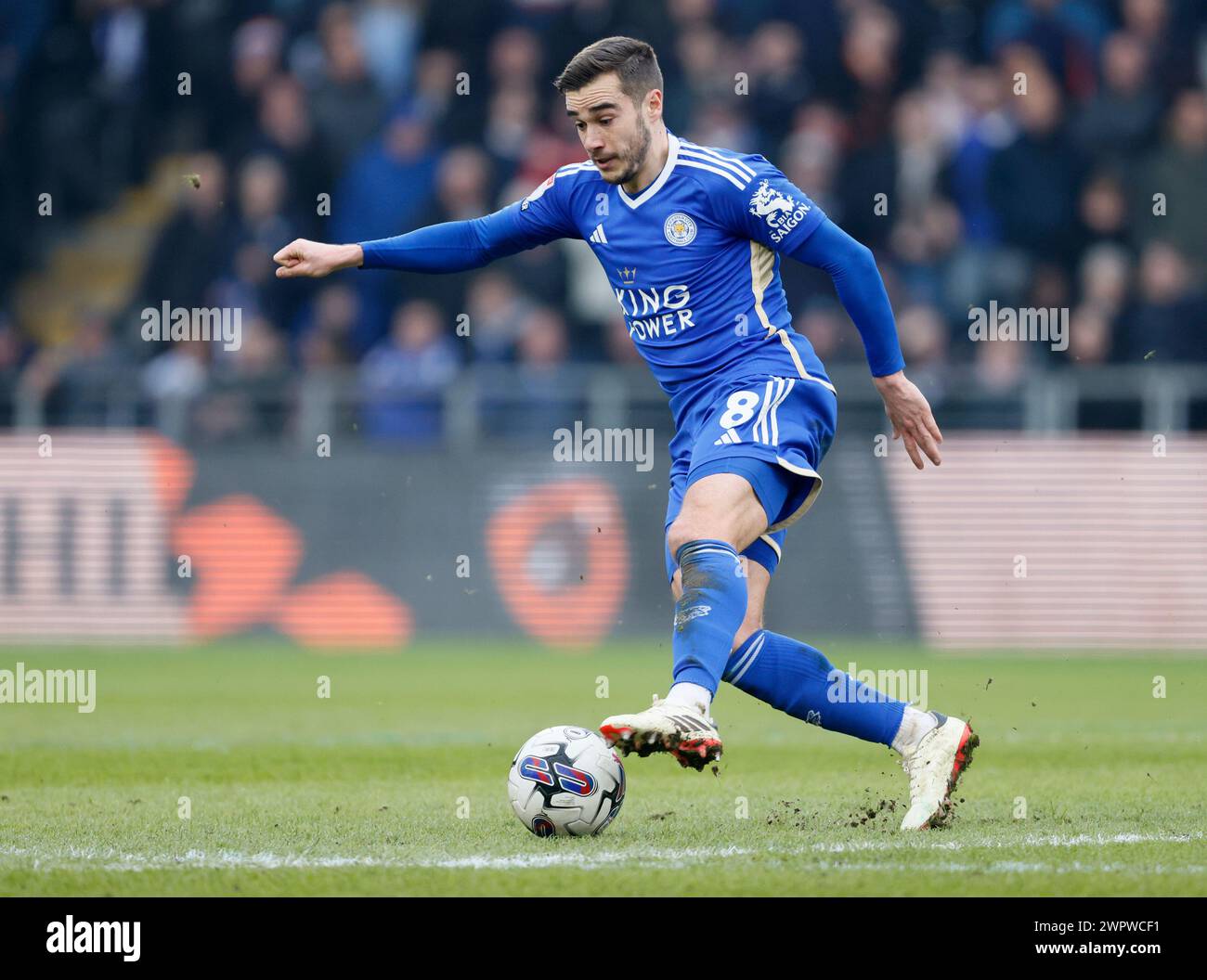 Leicester City's Harry Winks during the Sky Bet Championship match at ...