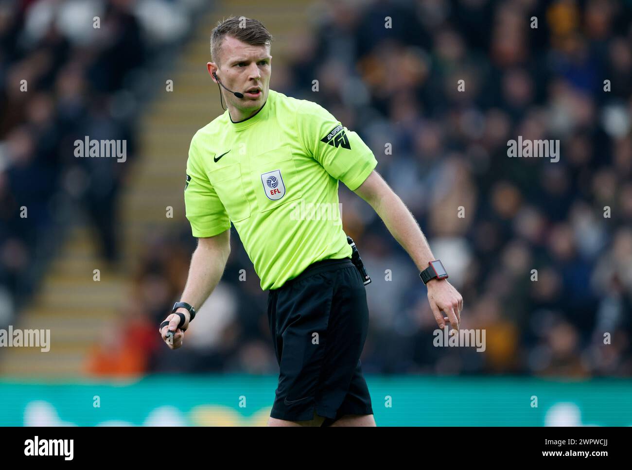Referee Sam Barrott during the Sky Bet Championship match at the MKM ...
