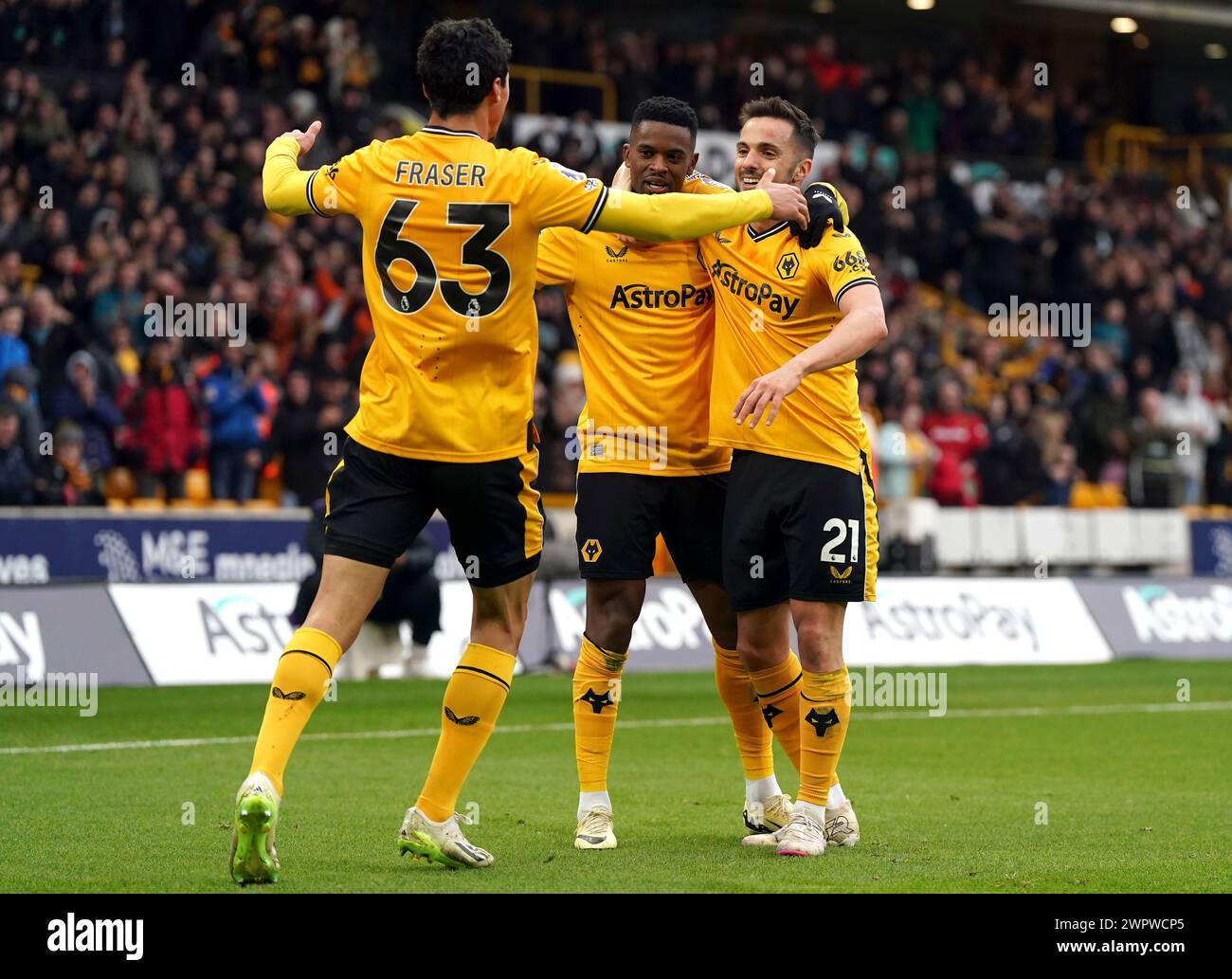 Wolverhampton Wanderers' Nelson Semedo (centre) celebrates scoring ...