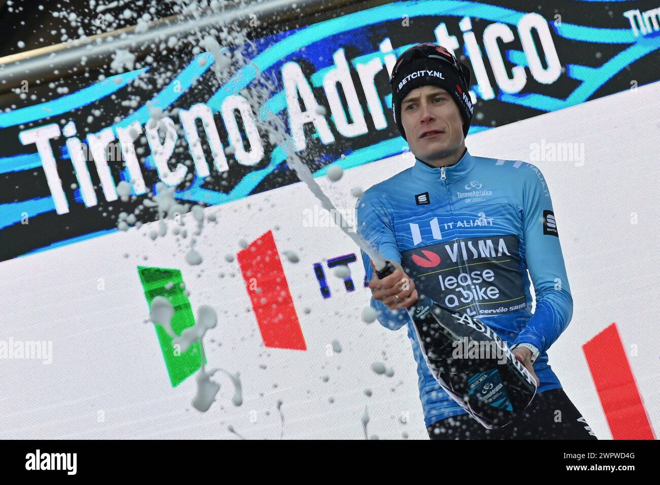 Vingegaard Hansen Jonas Team Visma | Lease A Bike celebrates on the ...