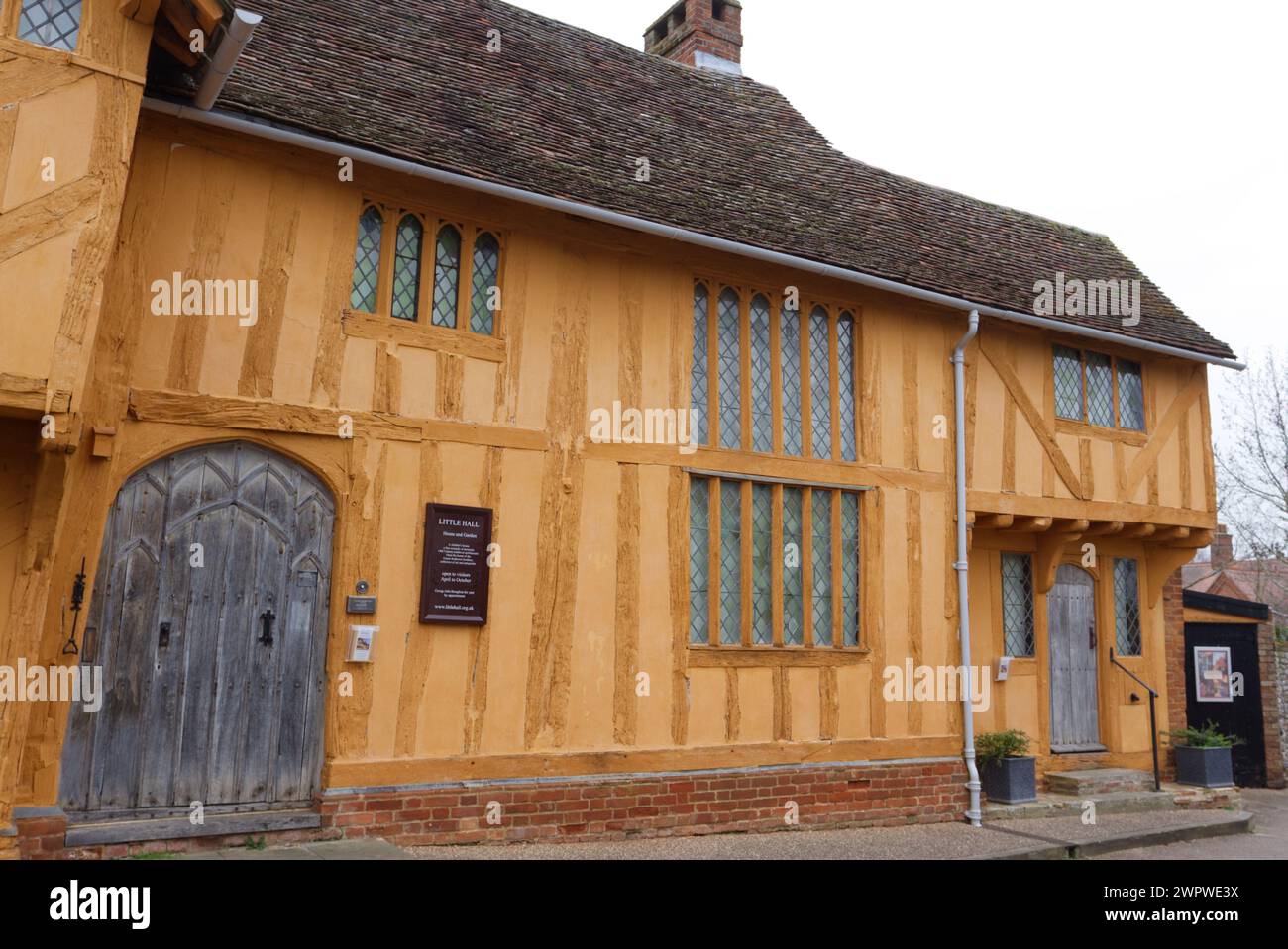 Little Hall on Barn Street in Lavenham, Suffolk. This 14th century ...