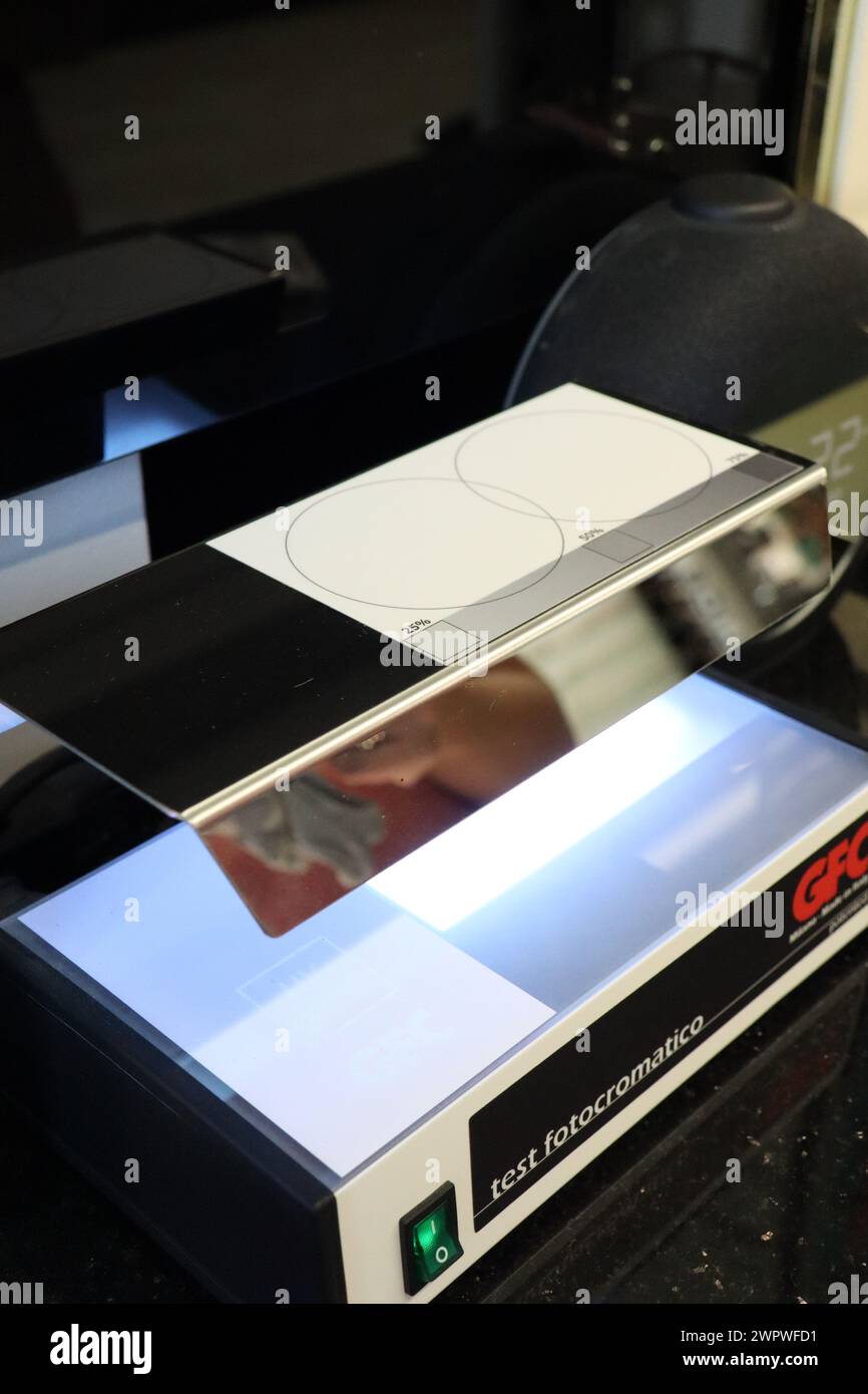 Eyesight tester hi-res stock photography and images - Alamy