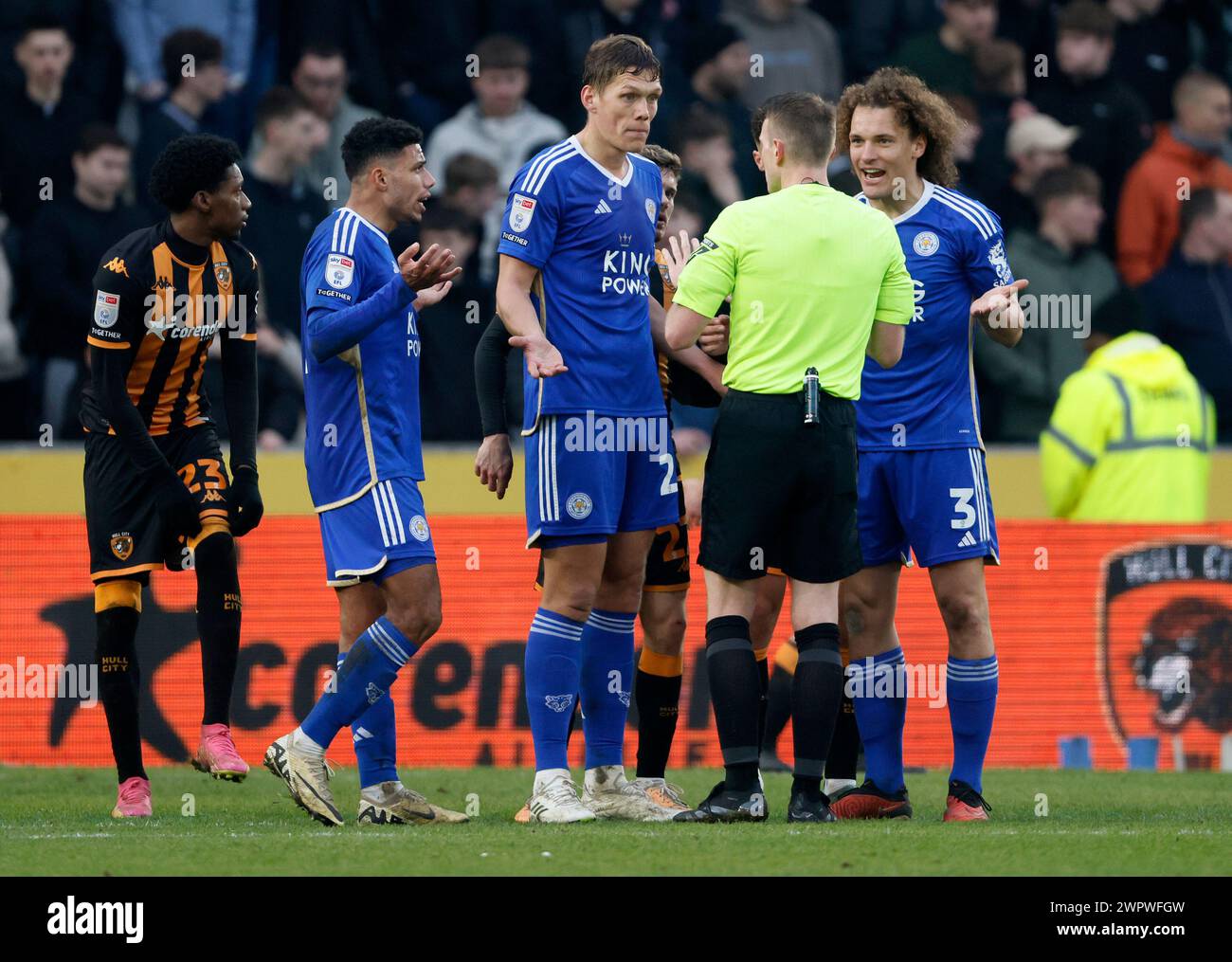 Leicester City's Jannik Vestergaard (centre) and Wout Faes (right ...
