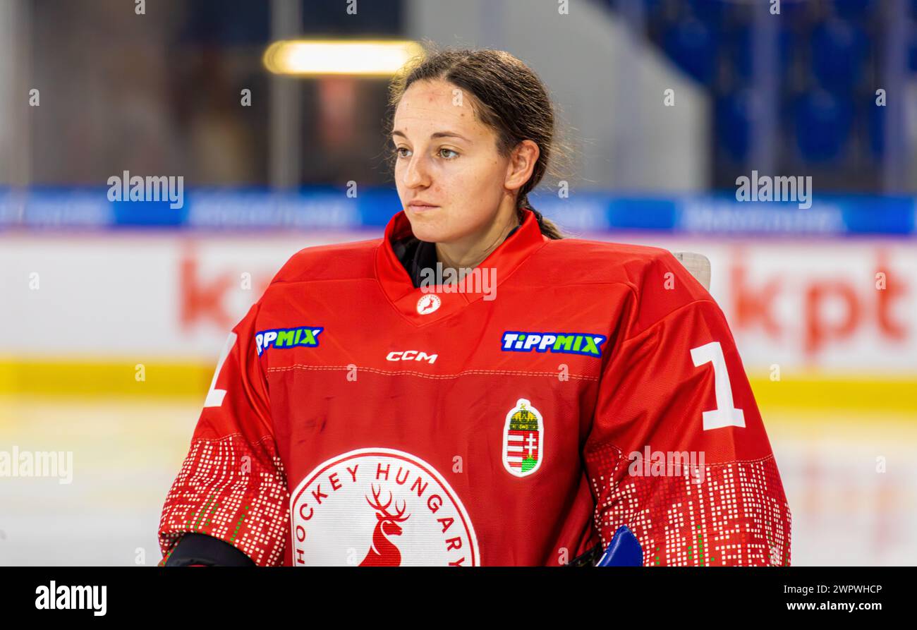 Ungarische frauen hi-res stock photography and images - Alamy