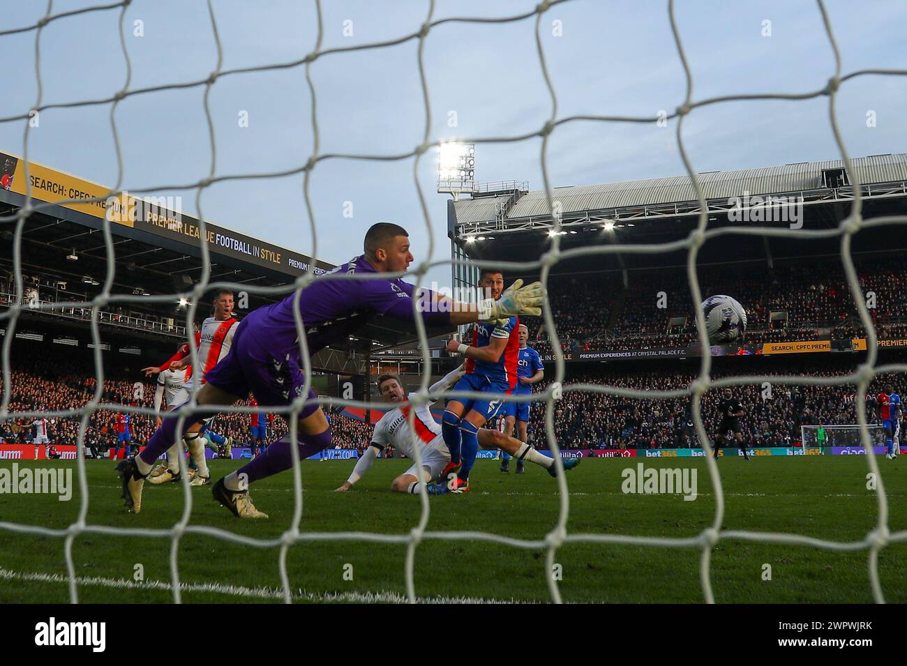 Selhurst Park, Selhurst, London, UK. 9th Mar, 2024. Premier League ...