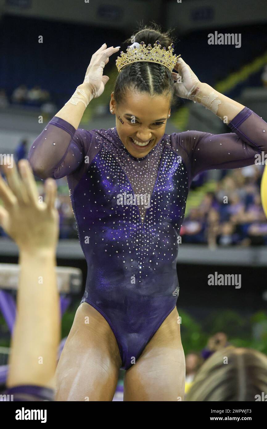Baton Rouge, LA, USA. 8th Mar, 2024. LSU's Haleigh Bryant puts on the ...