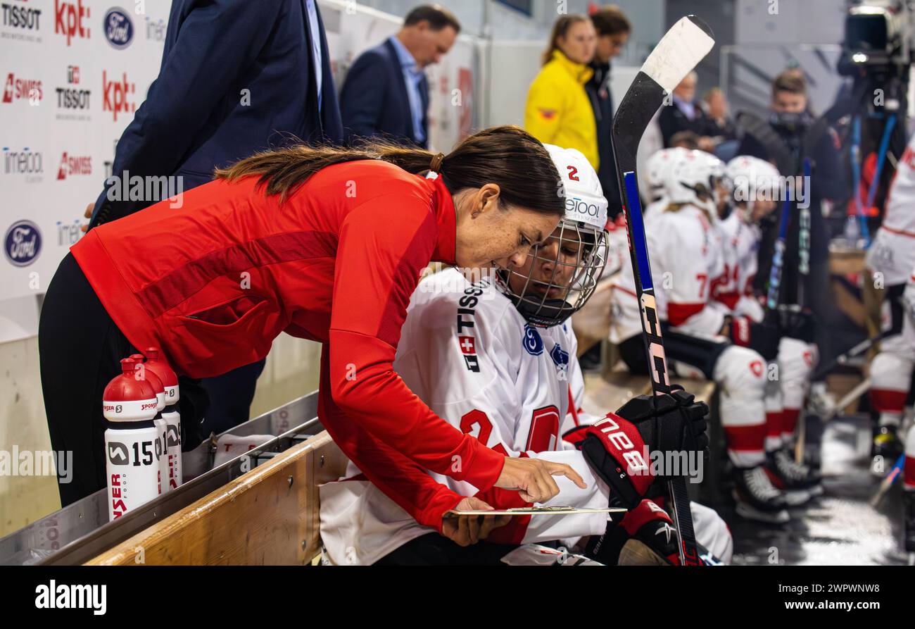 Melanie Häfliger, Assistenztrainer Schweizer Frauen Eishockey ...