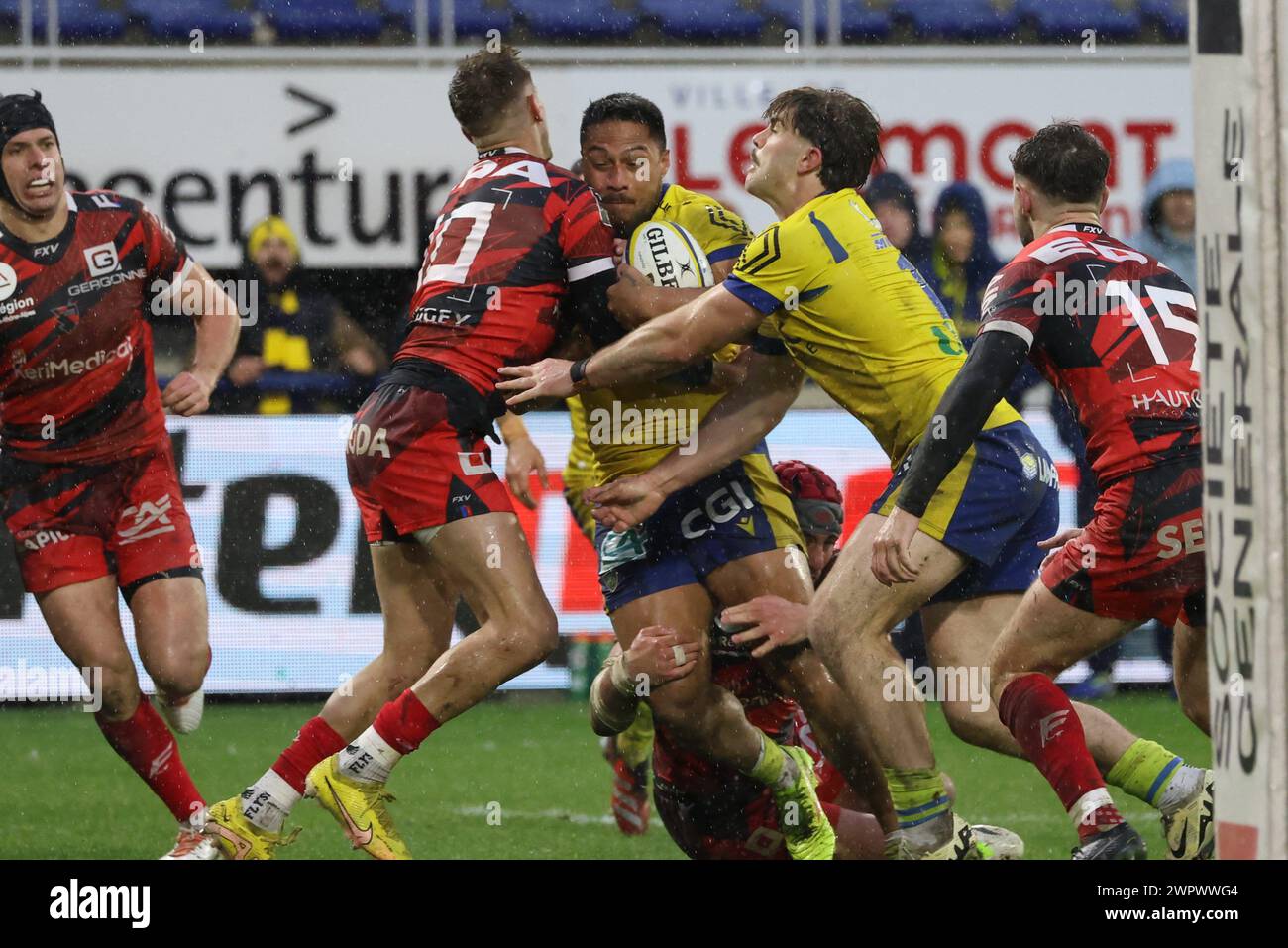 Thierry LARRET/Maxppp. Rugby Top 14 : ASM Clermont Auvergne vs Oyonnax ...
