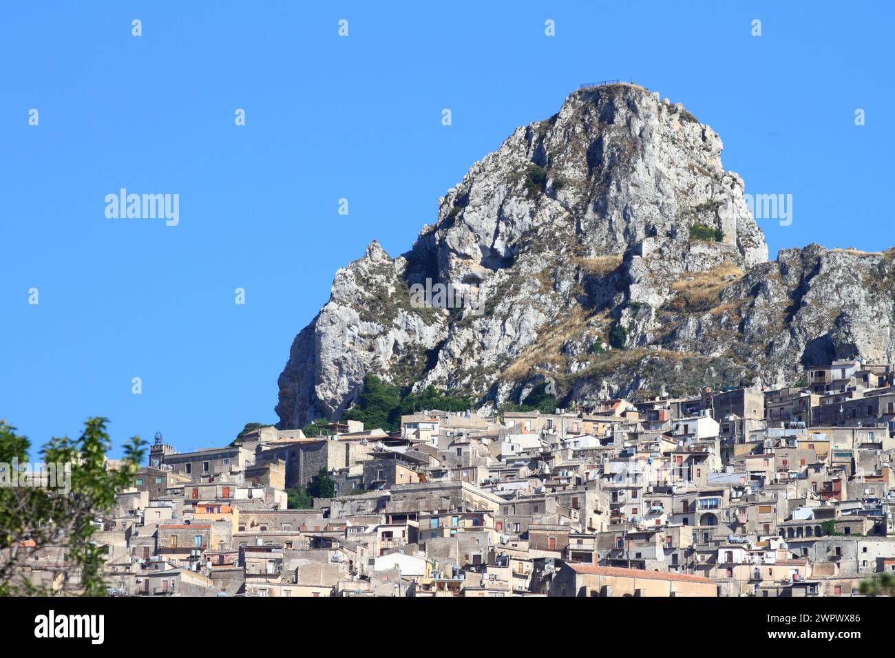 Dramatic views of Caltabellotta near the top of the mountain, Sicily ...