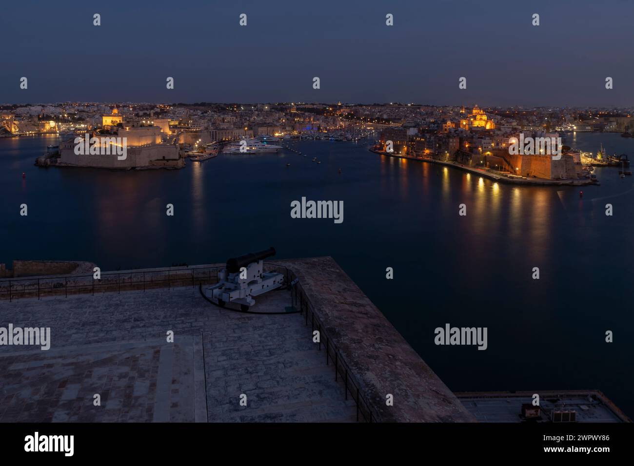 Maltese cities hi-res stock photography and images - Alamy