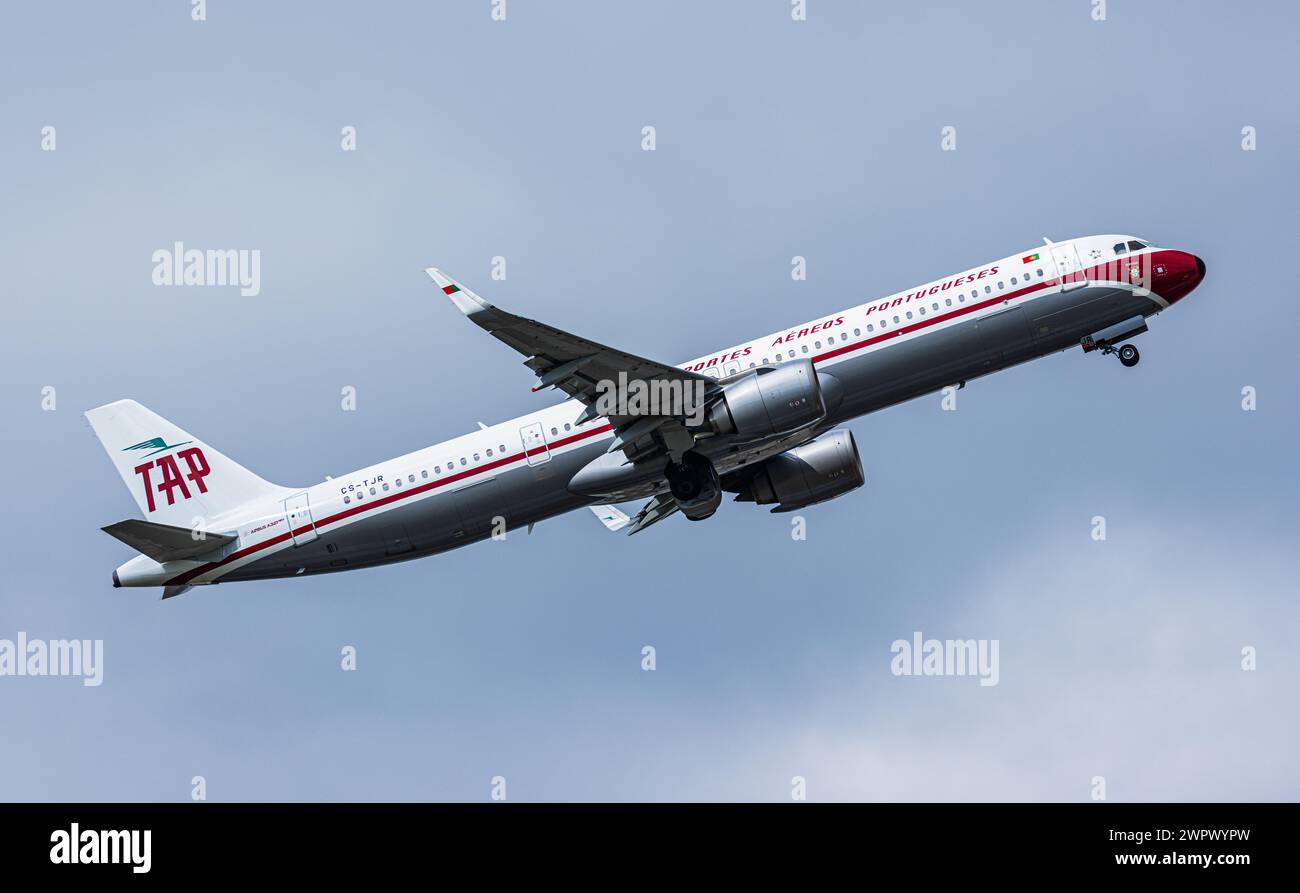 Ein Airbus A321-251NX von TAP Air Portugal startet von der Südbahn des ...