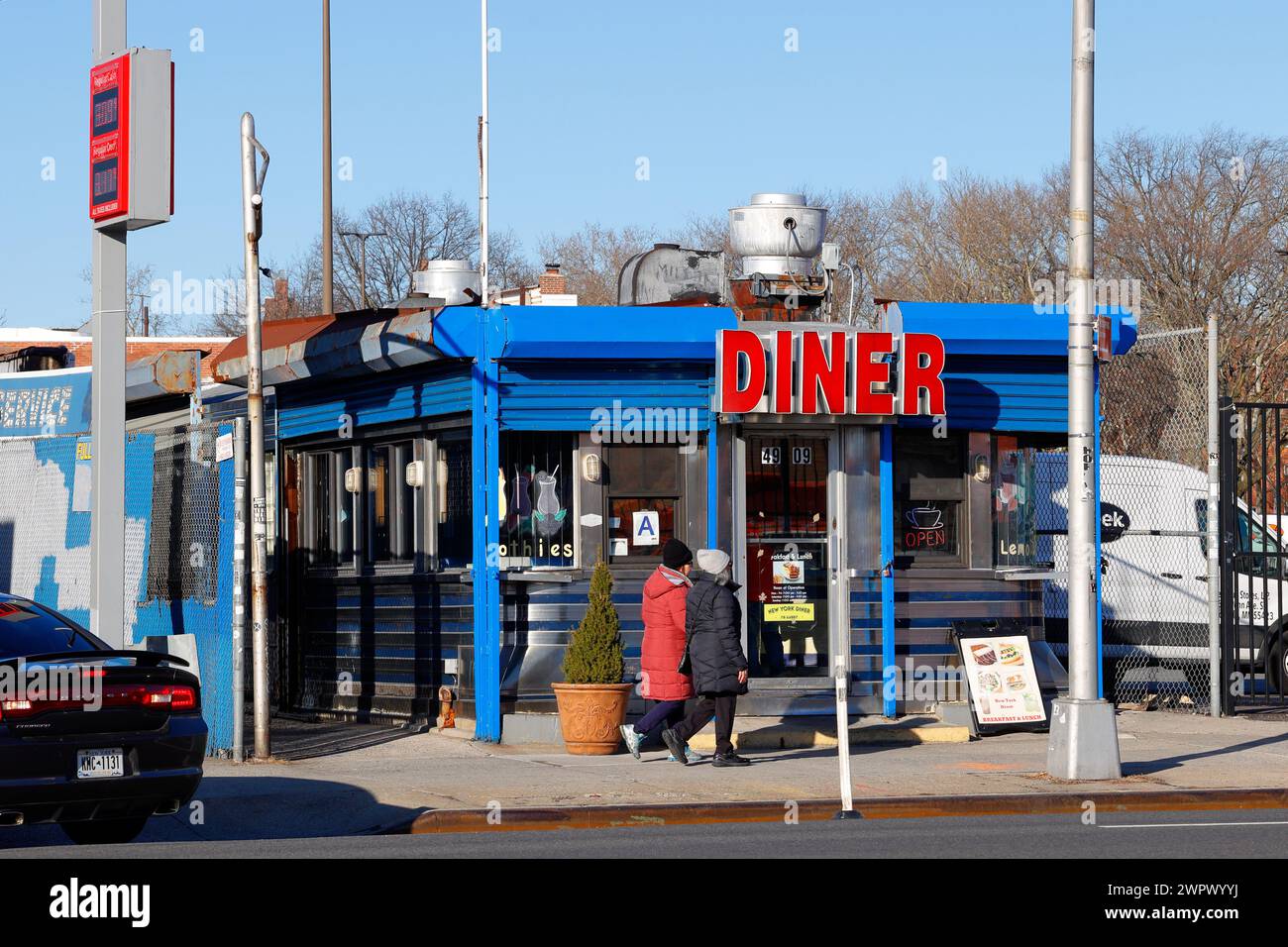 New York Diner, 4909 Northern Blvd, New York, NYC storefront of a diner ...