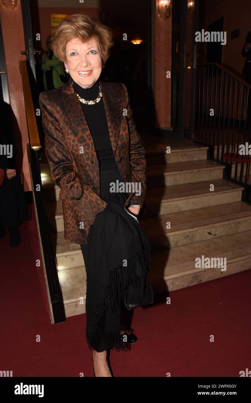 Carolin Reiber TV MOderatorin Muenchen 29.02.2024 Theater Kleine ...