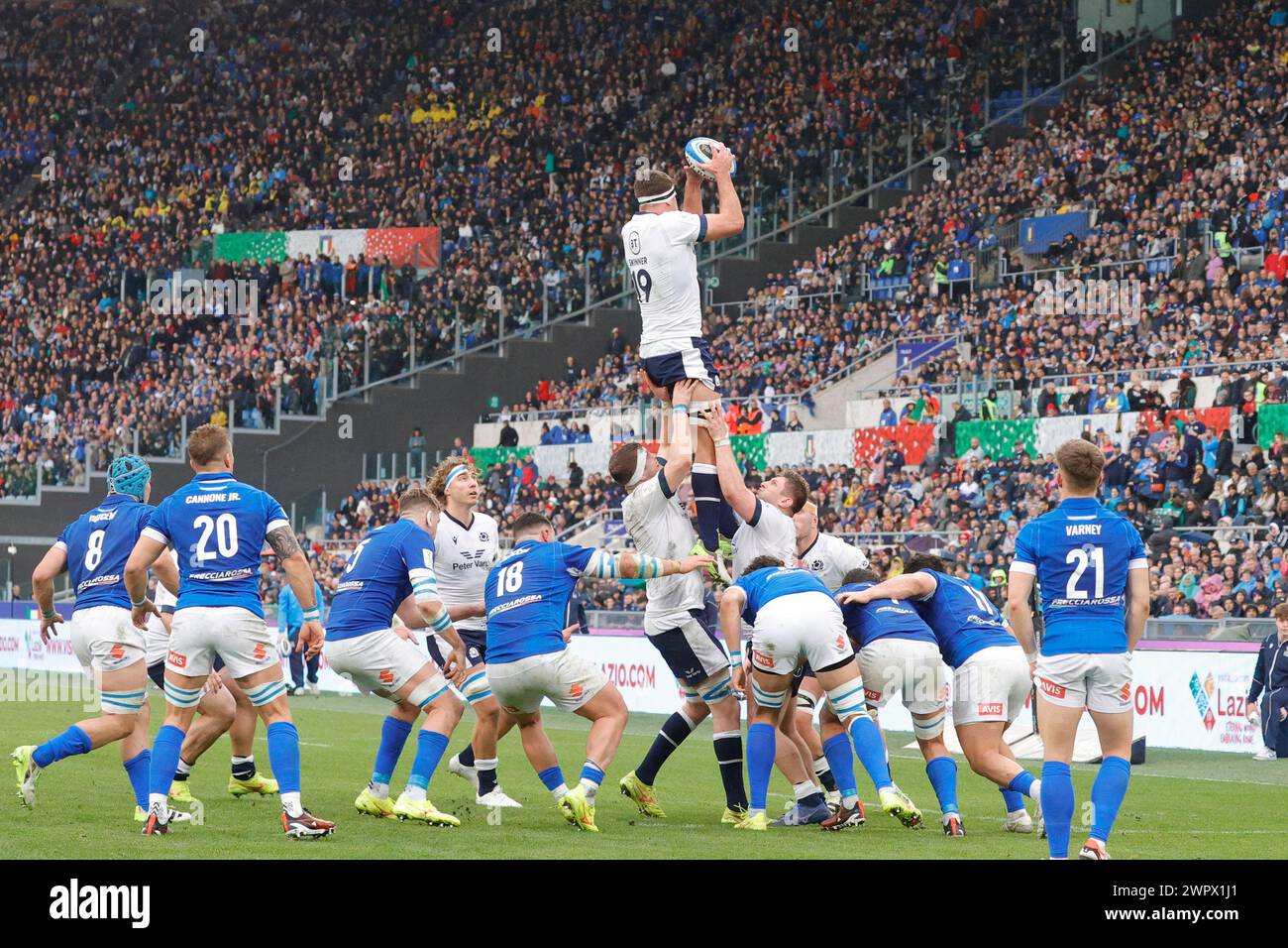 Rome, Lazio, Italy. 9th Mar, 2024. Sam Skinner of Scotland catches the ...