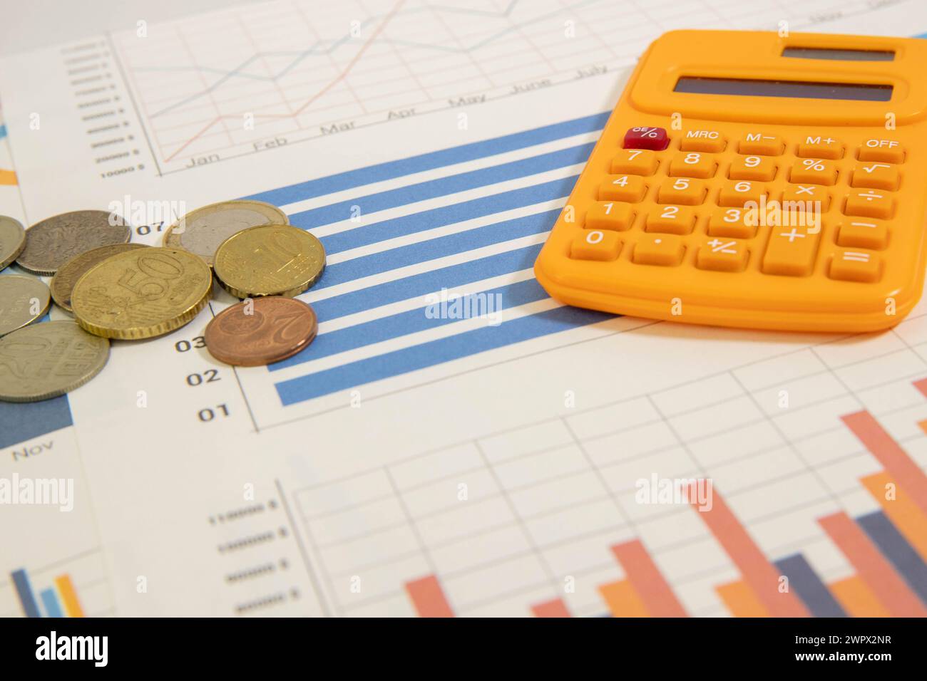 An image of a calculator and Japanese money Stock Photo - Alamy