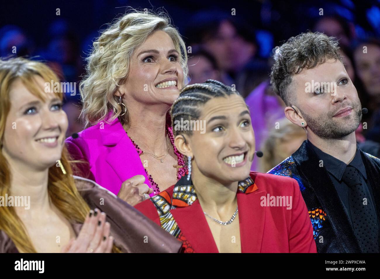 AMSTERDAM - Anna is the Mole during the final of the TV program Wie is ...