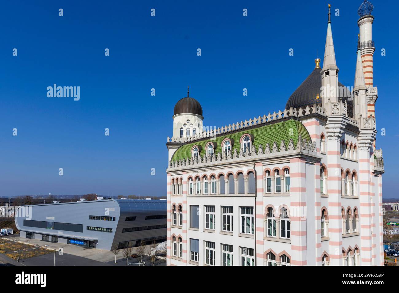 Construction of the Yenidze cigarette factory at Weisseritzstrasse 3 in ...