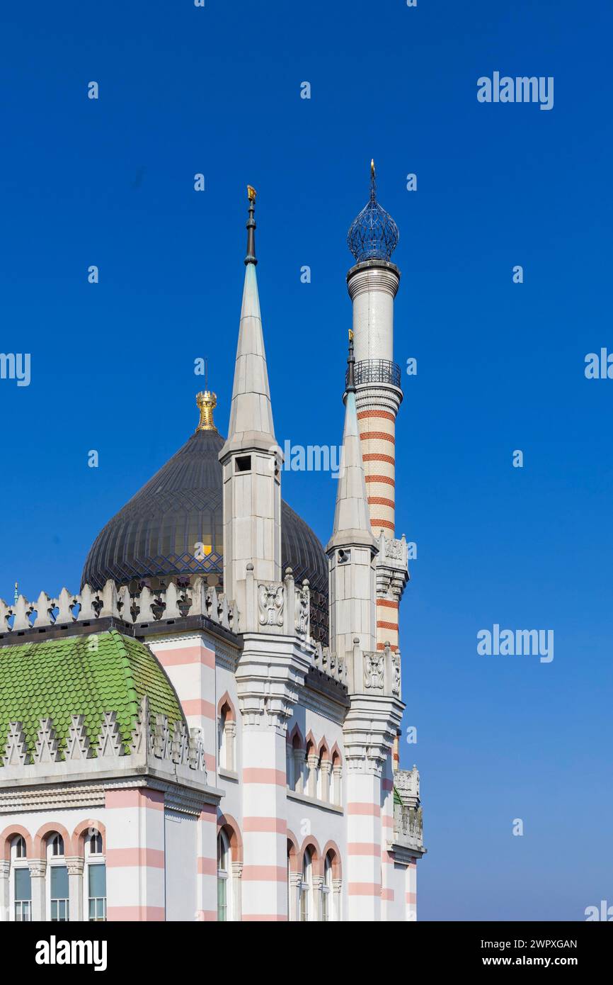 Construction of the Yenidze cigarette factory at Weisseritzstrasse 3 in ...