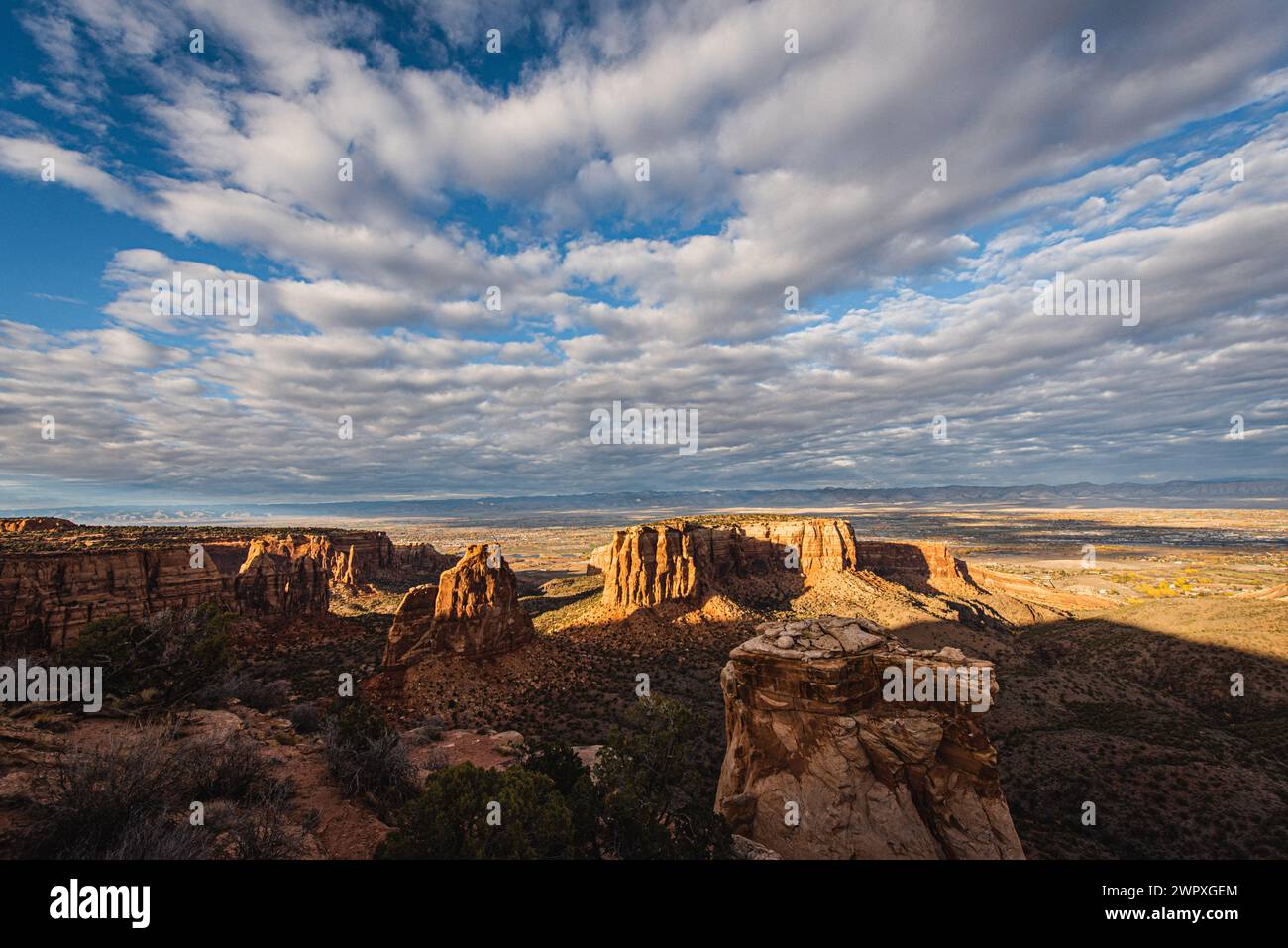 Canyon valley in the western US Stock Photo - Alamy