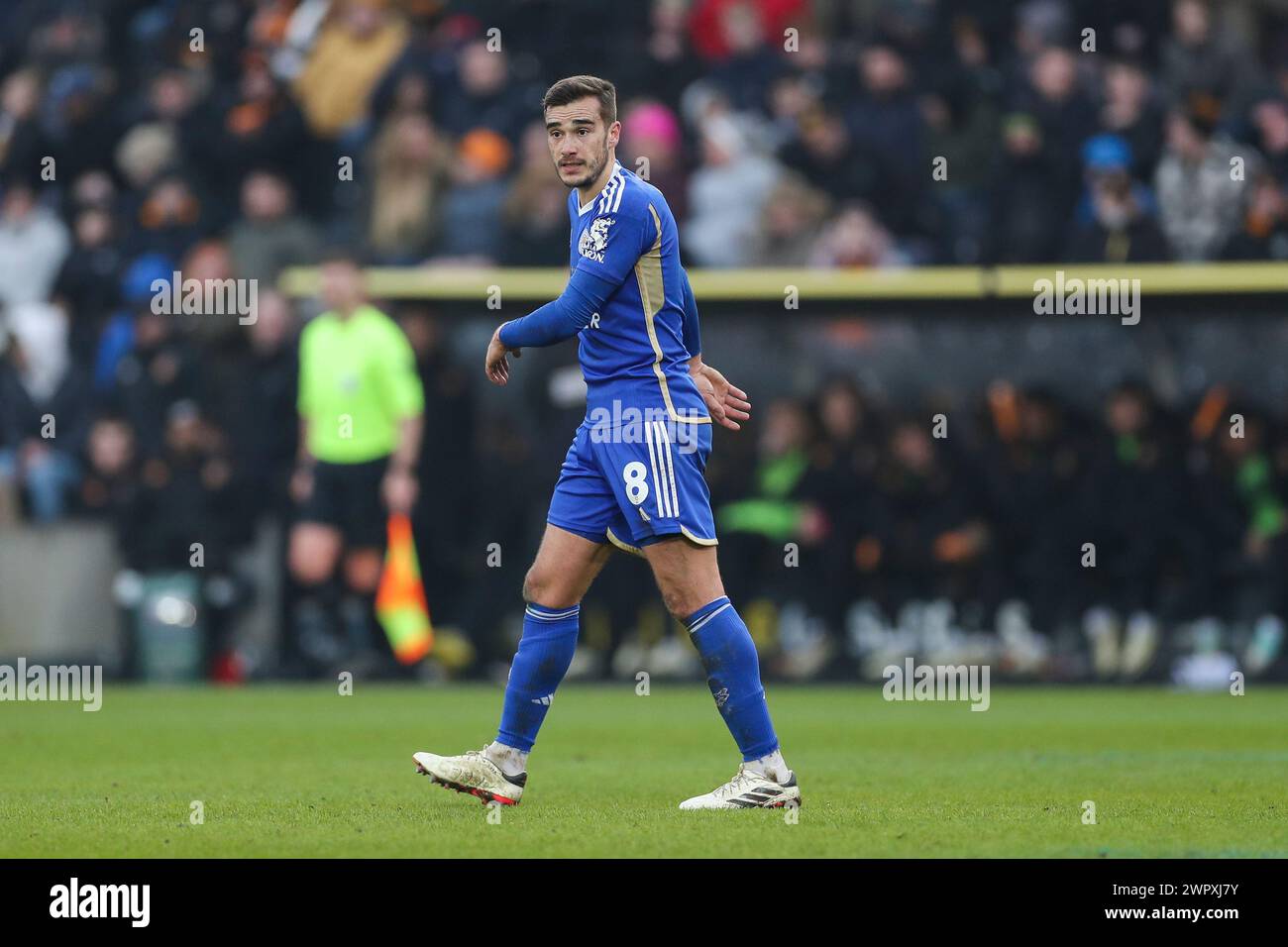 Hull, UK. 09th Mar, 2024. Leicester City midfielder Harry Winks (8 ...