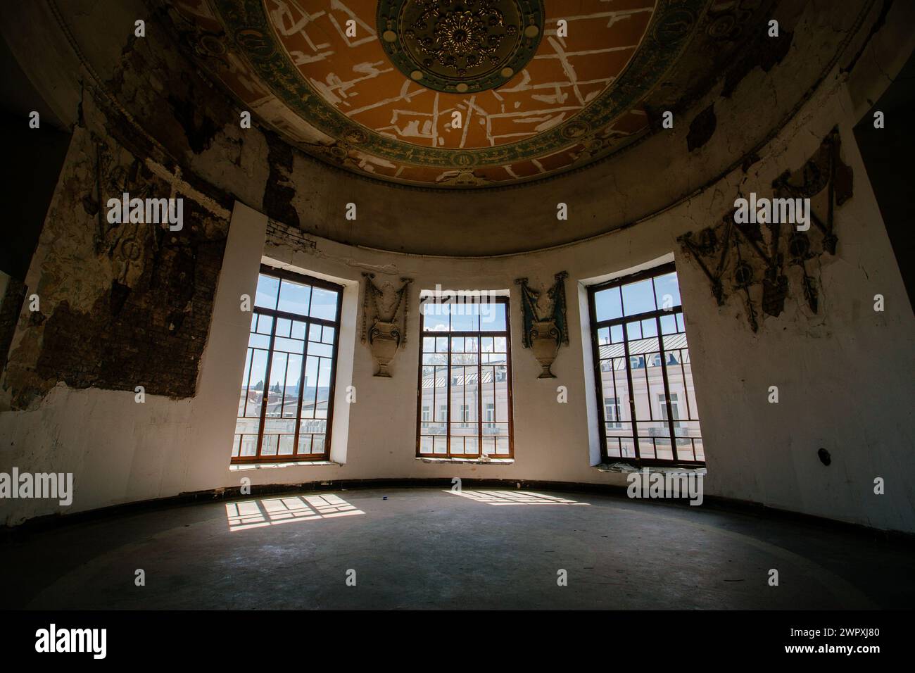 Old majestic round hall in abandoned historical building Stock Photo ...
