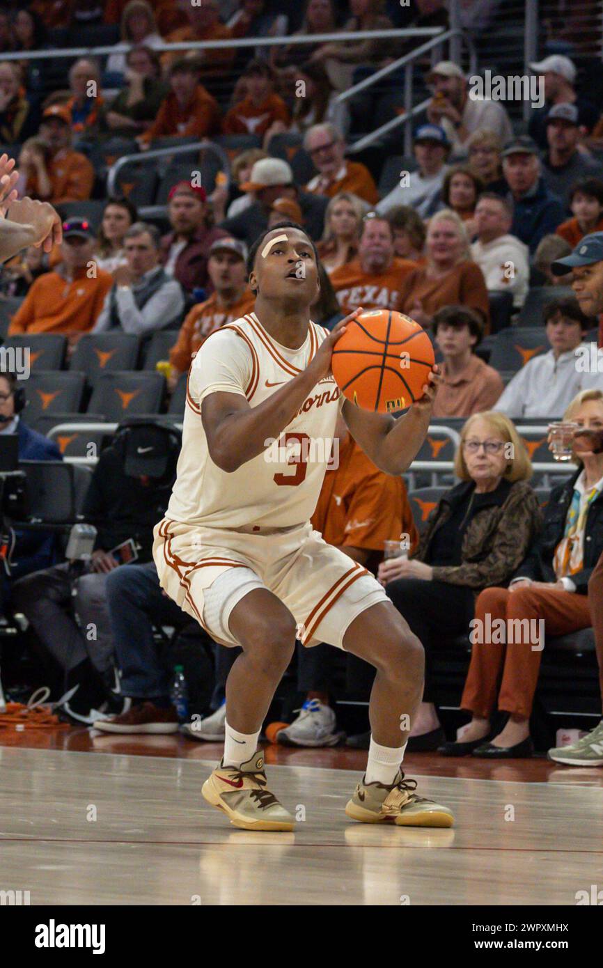 AUSTIN, TX - MARCH 09: Texas Longhorns guard Max Abmas (3) stops hard to take a three point shot ...