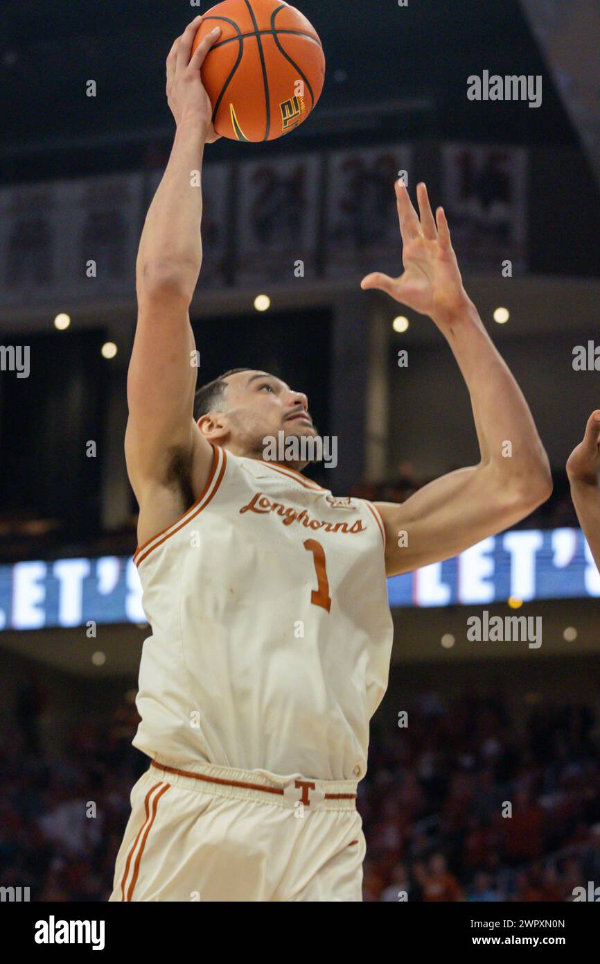 AUSTIN, TX - MARCH 09: Texas Longhorns forward Dylan Disu (1) makes a ...