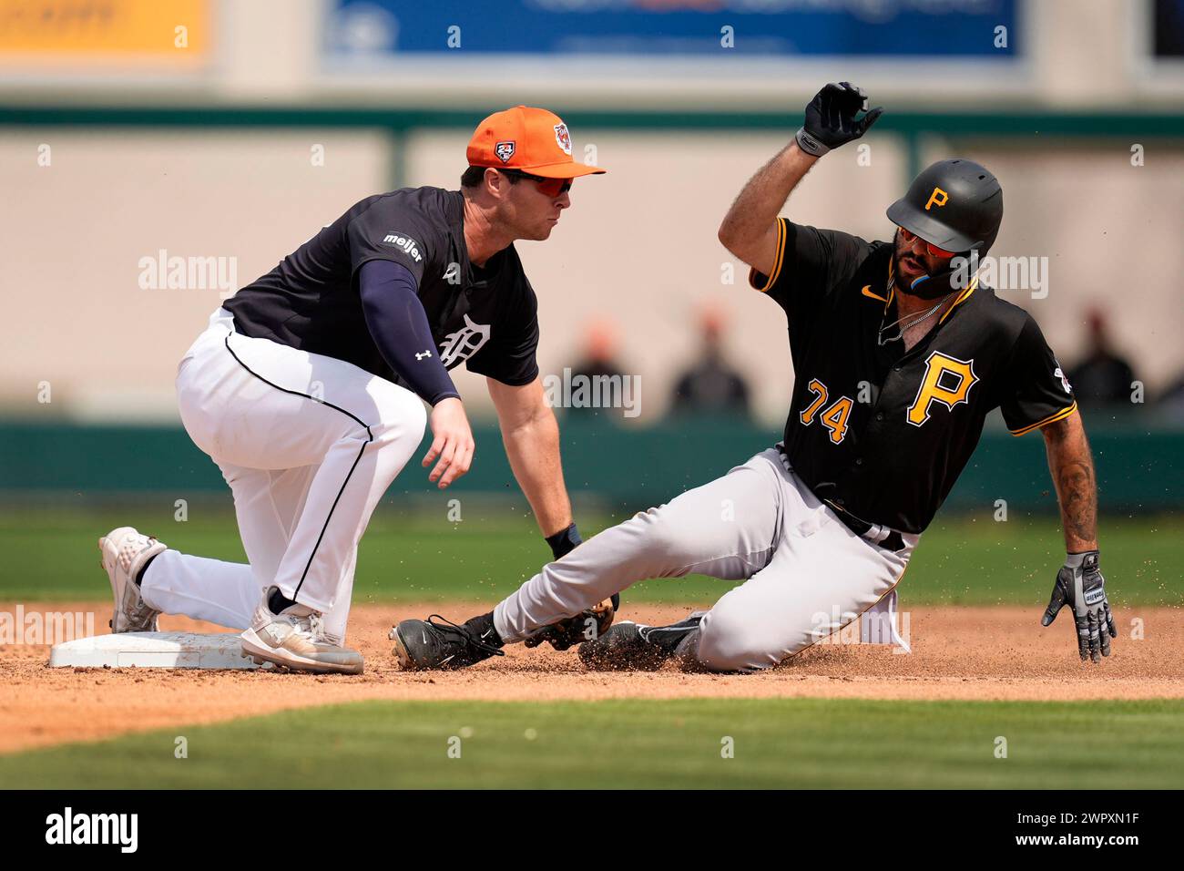 Pittsburgh Pirates Joe Perez is tagged out Detroit Tigers second ...
