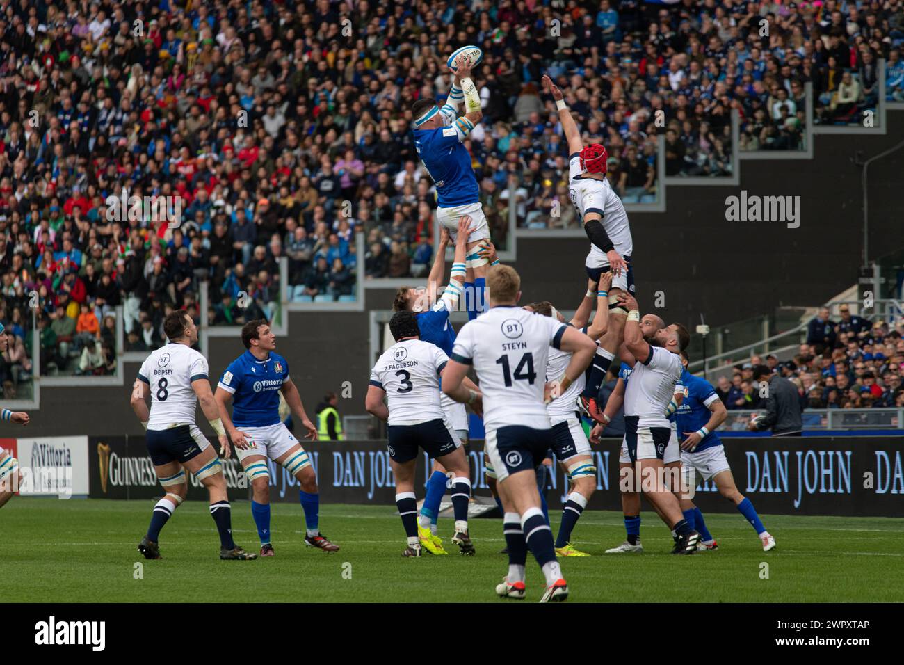 Rome, Italy, 9 mar 2024. Italy vs Scotland, Rugby Six Nations, line out ...