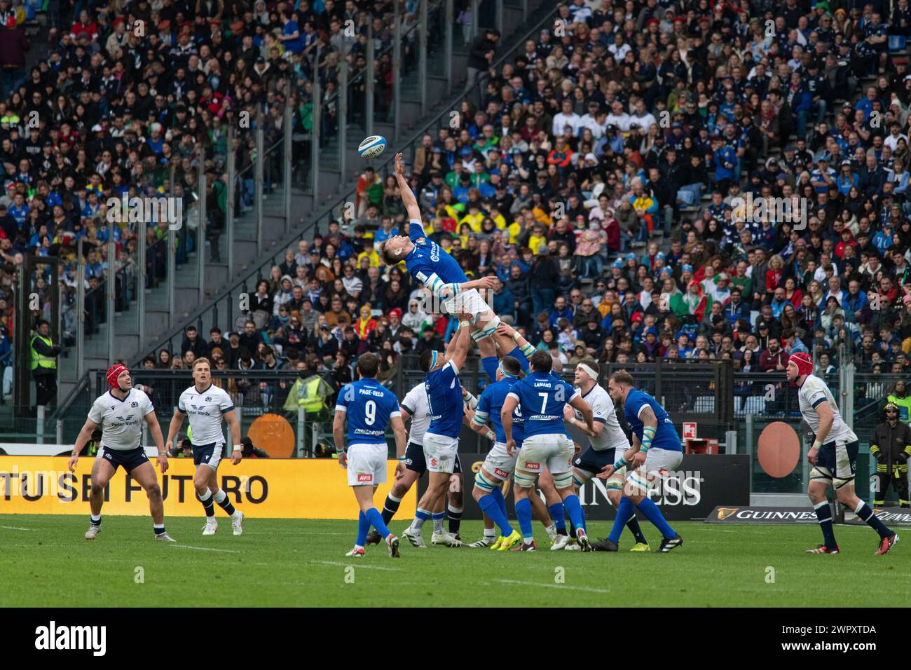Rome, Italy, 9 mar 2024. Italy vs Scotland, Rugby Six Nations, line out ...