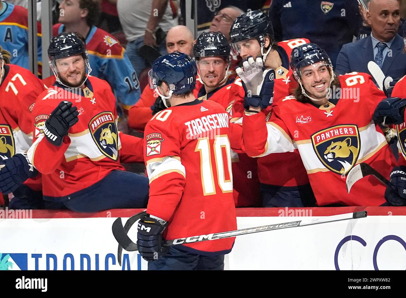 Florida Panthers right wing Vladimir Tarasenko (10) is congratulated ...