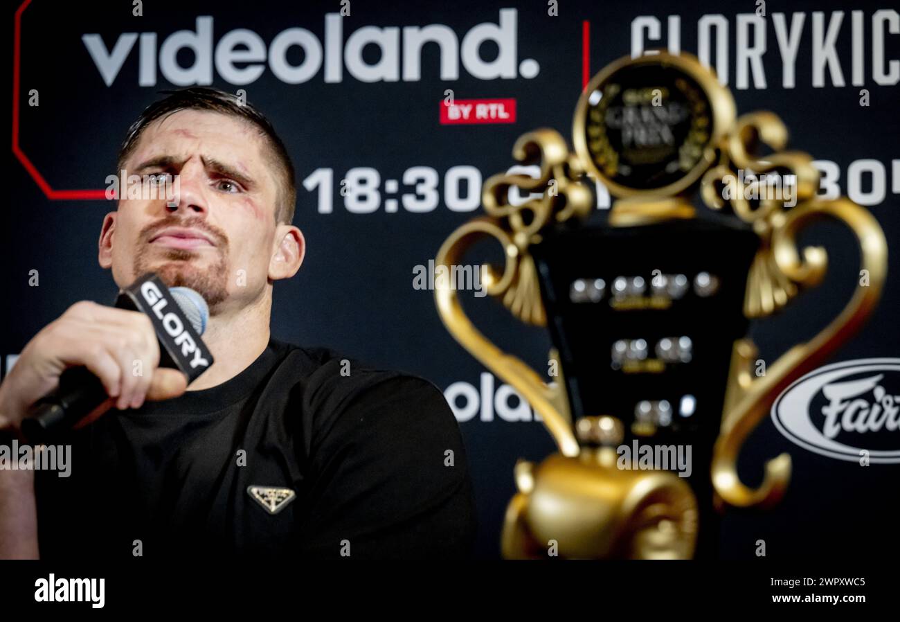 ARNHEM - Kickboxer Rico Verhoevenna his final of the GLORY Heavyweight ...