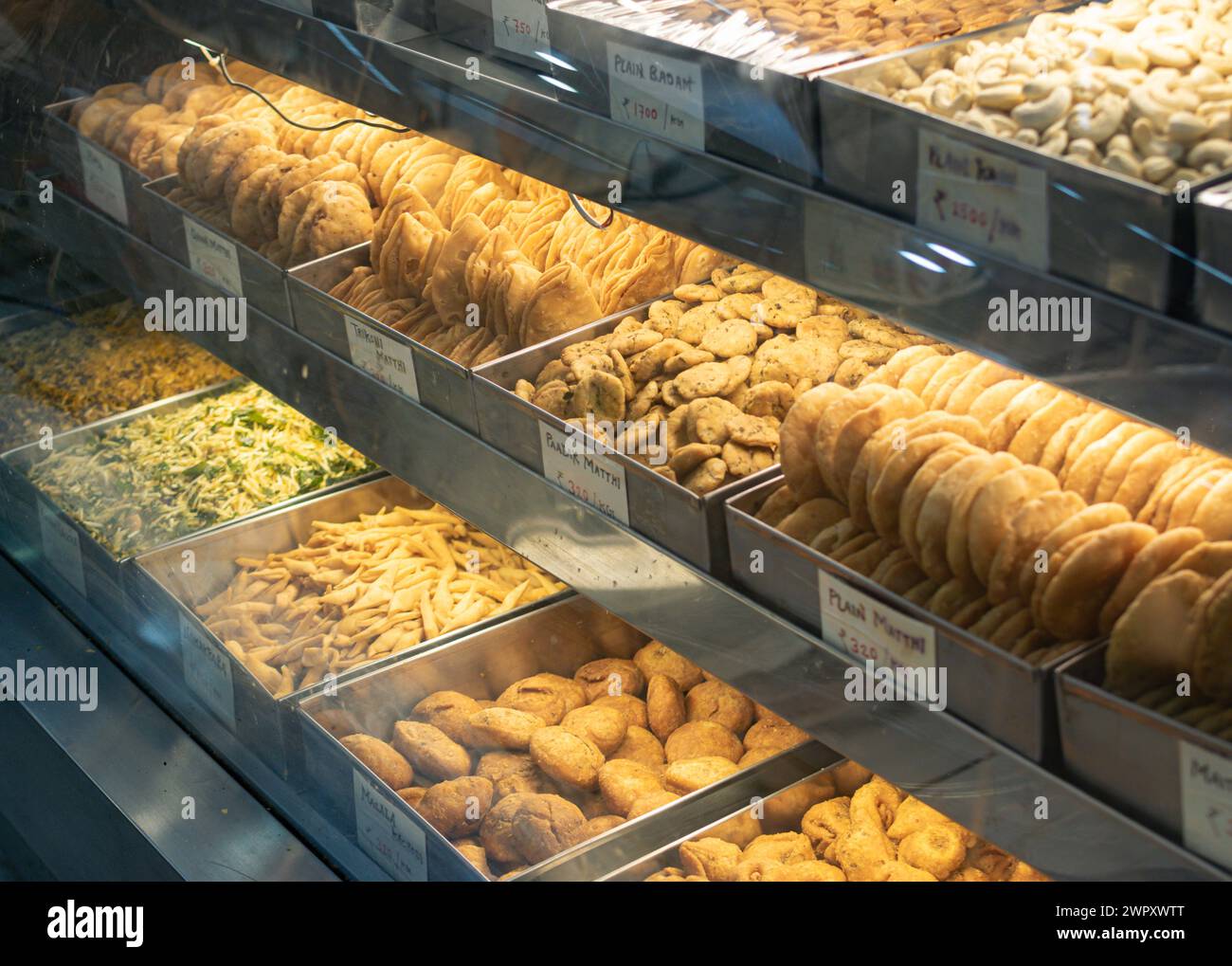 Namkeen shop hi-res stock photography and images - Alamy